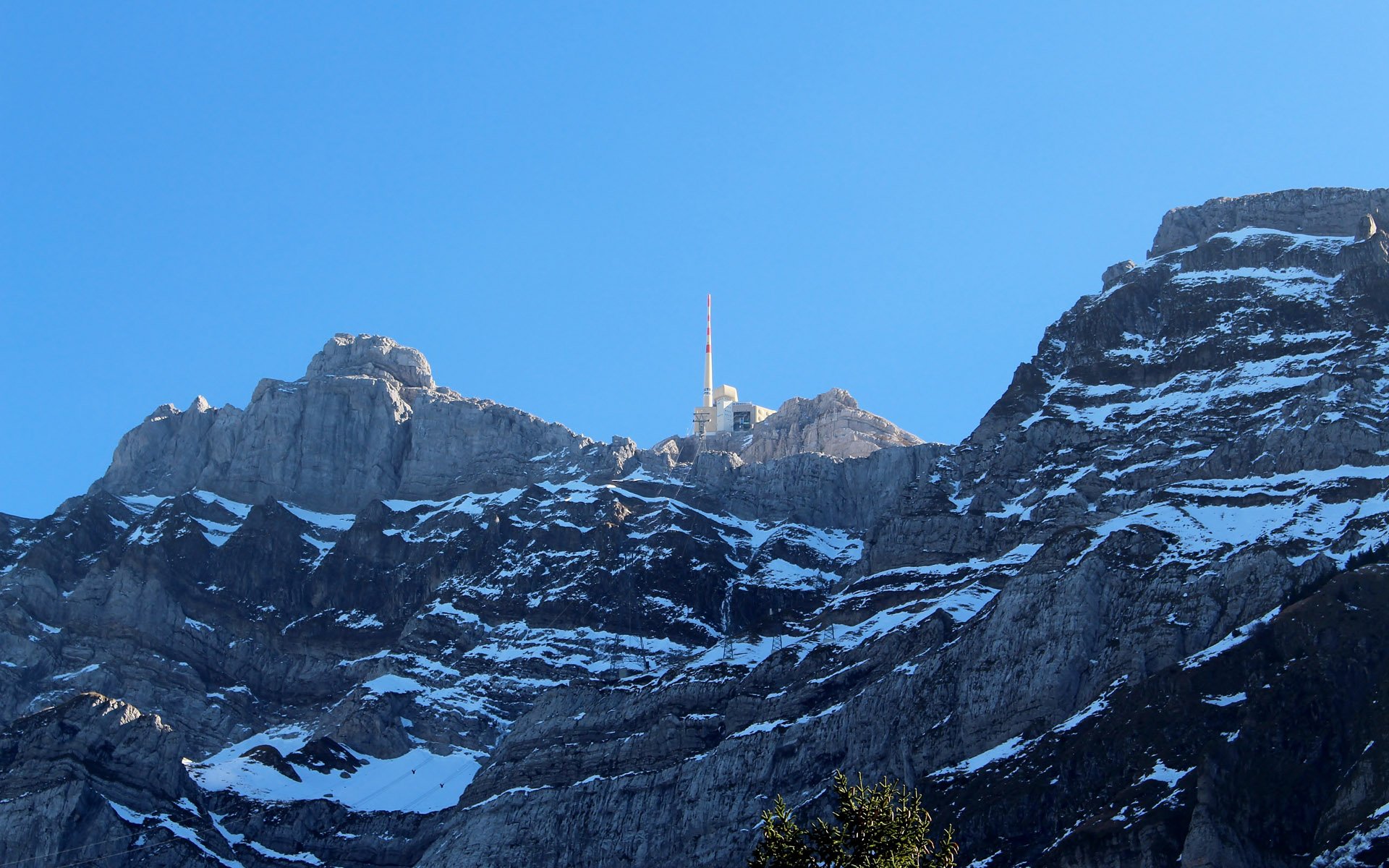 Xapo Reveals Fortified Military Bunker for Storing Bitcoin | Bitcoinist.com