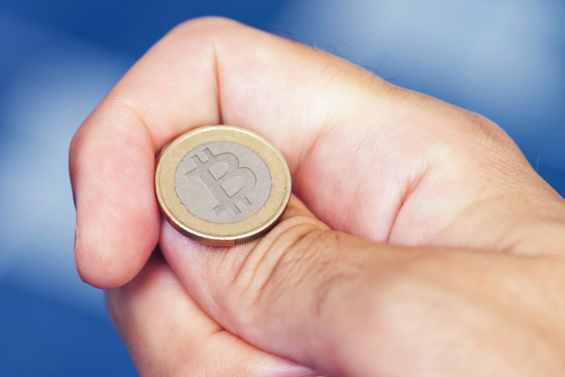 'Japan's Warren Buffet' Loses $130 Million in Bitcoin | Bitcoinist.com