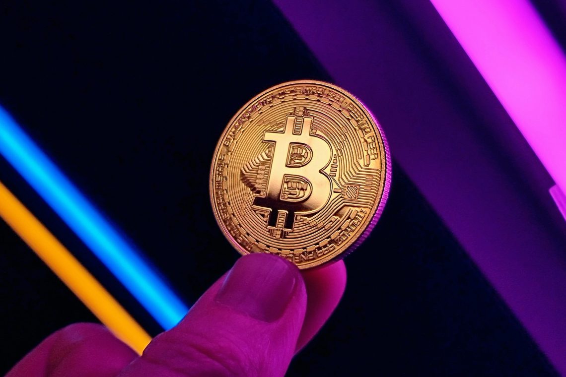 Gold Out, Bitcoin In: How ETF Investors Are Flocking To BTC