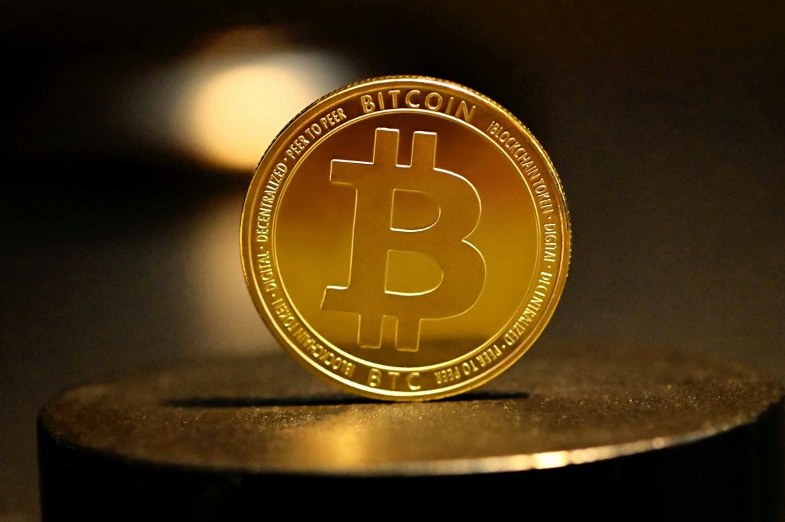 Gold Out, Bitcoin In: How ETF Investors Are Flocking To BTC